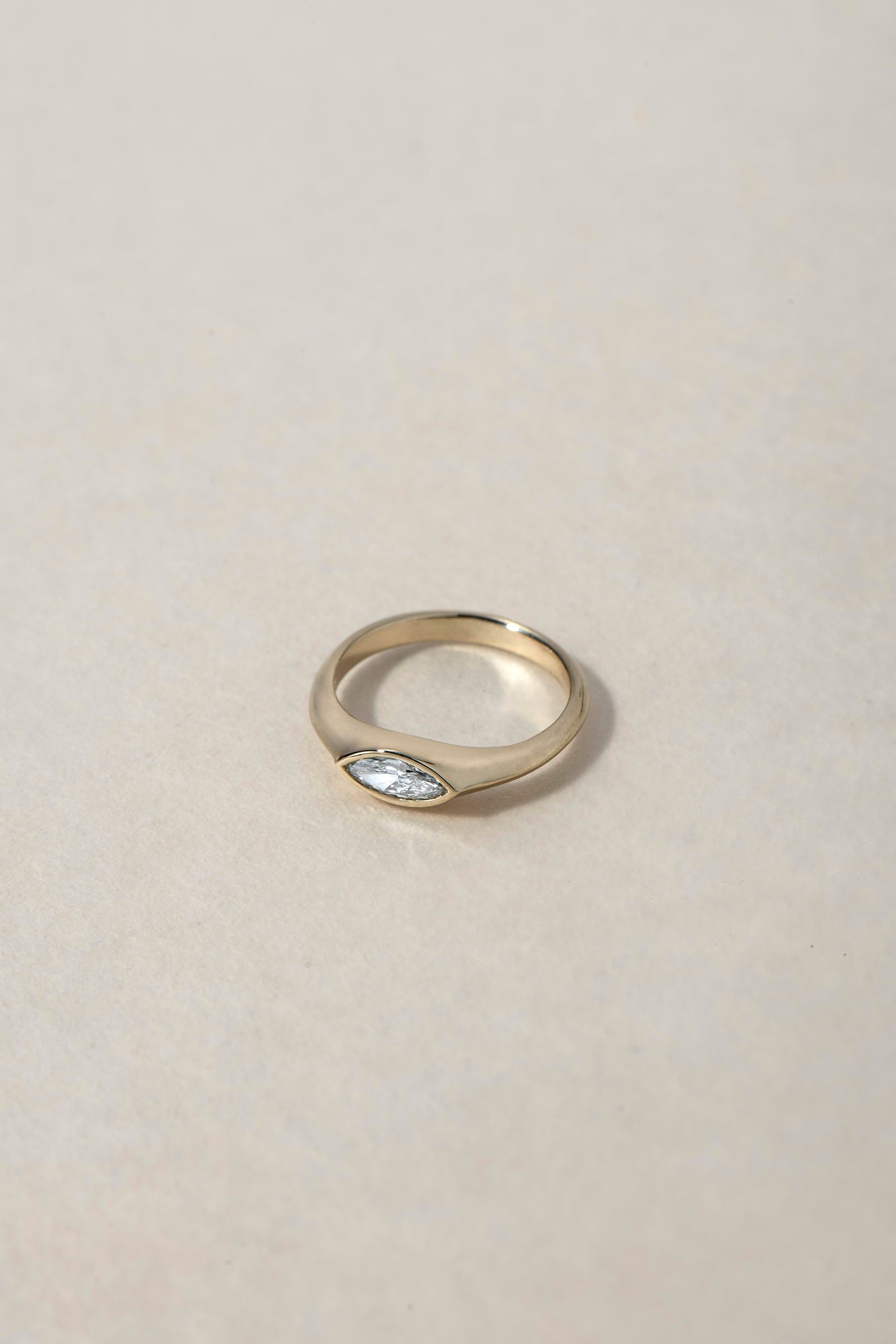 FAY RING – Ruby Star