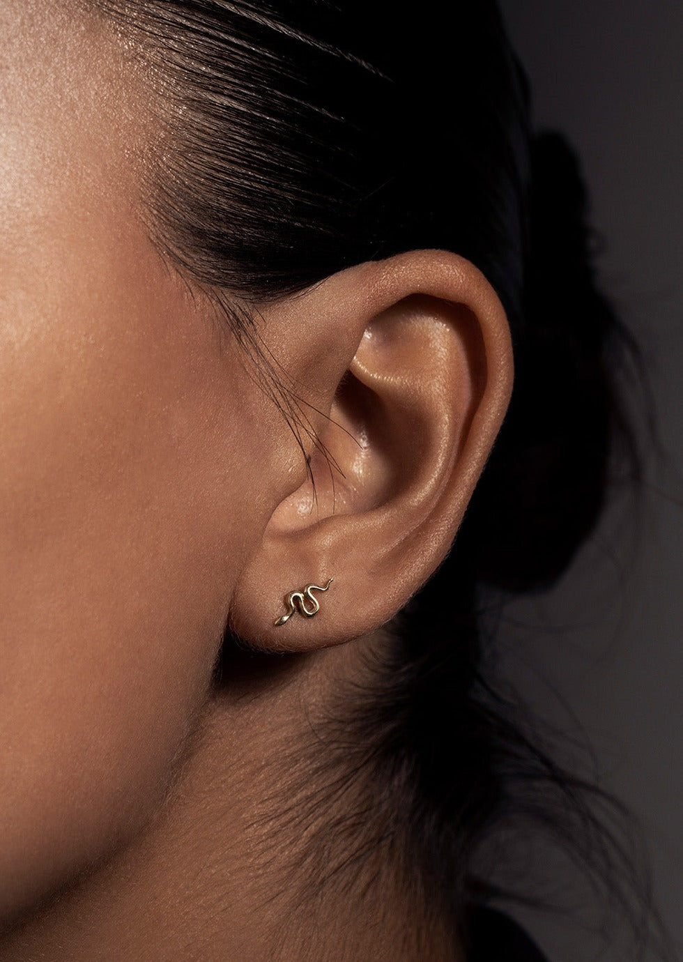 MINI SNAKE STUD – Ruby Star