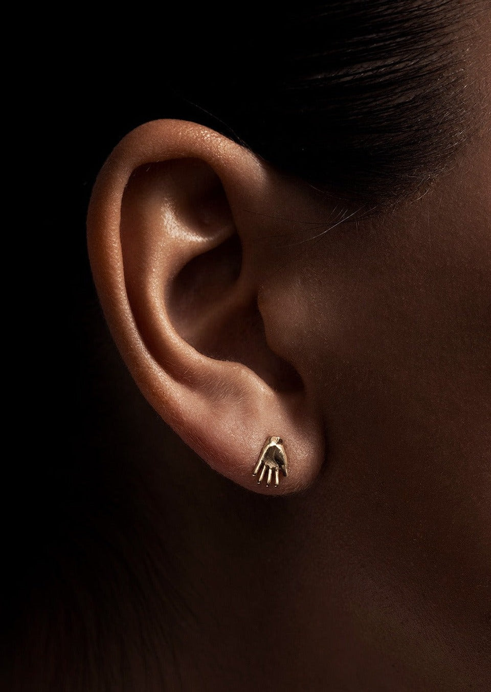 MINI HAND STUD – Ruby Star